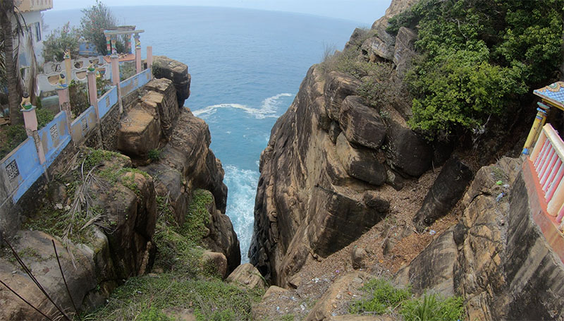SWAMI ROCK,Trincomalee; Srilanka – ScubaNomadas